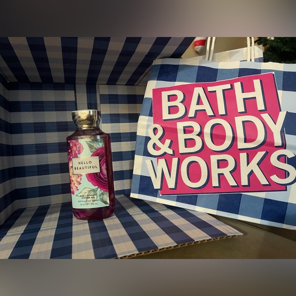 Bath & Body Works | Bath & Body | 525 Hello Beautiful | Poshmark